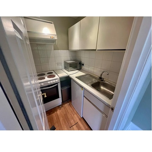 Large Double Studio in Bedford Hill, Balham, SW12 9HJ * ALL UTILITY ...