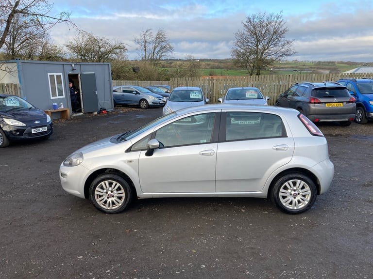 2013 Fiat Punto 1.2 Easy 5dr [Brio Pack] HATCHBACK Petrol Manual | in ...