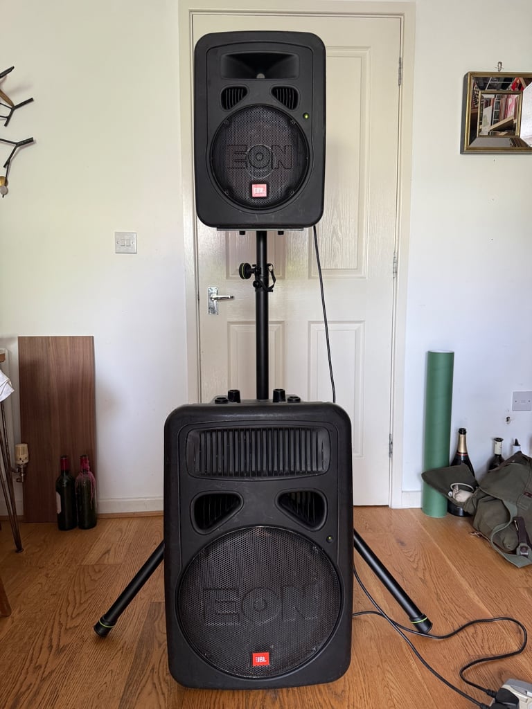 JBL eon G2 speaker and subwoofer, with Gravity stand | in Greenwich, London | Gumtree