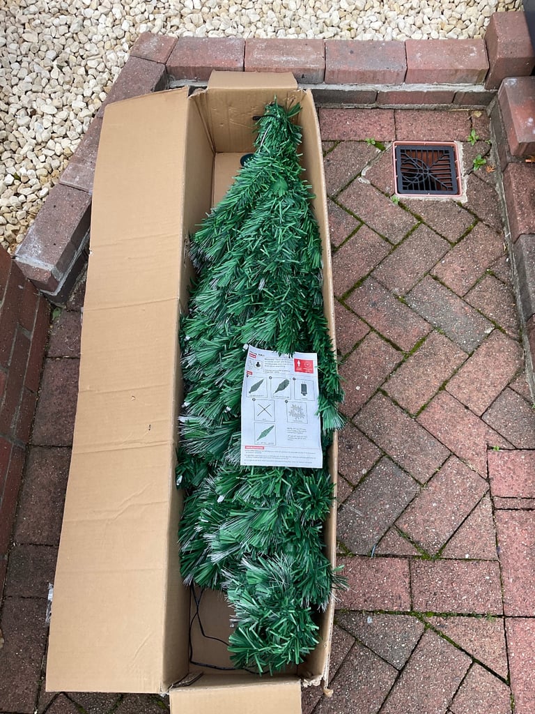 Christmas tree 4ft and accessories | in Linwood, Renfrewshire | Gumtree