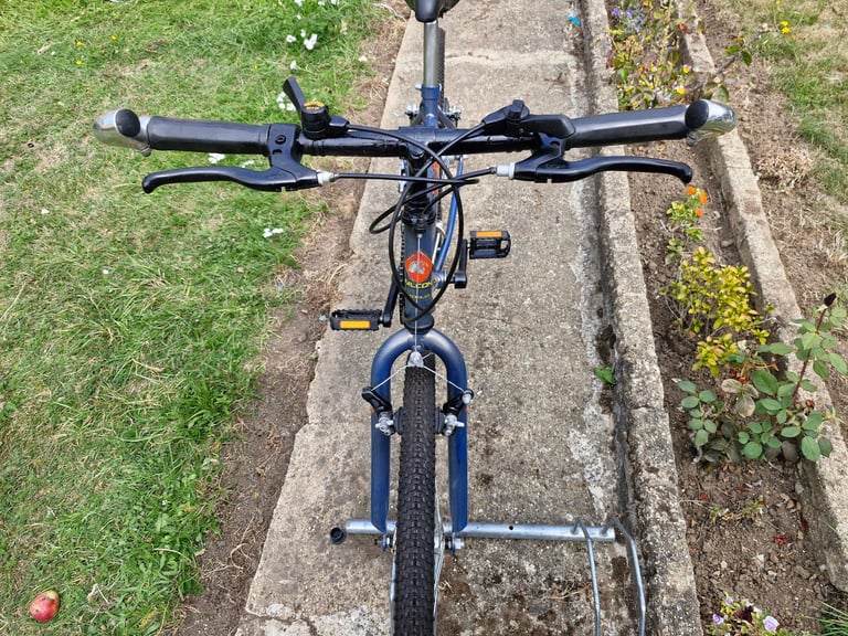 BOYS TEENAGER YOUTH FALCON 24 INCH WHEELS 18 INCH FRAME 18 SPEED BIKE ...