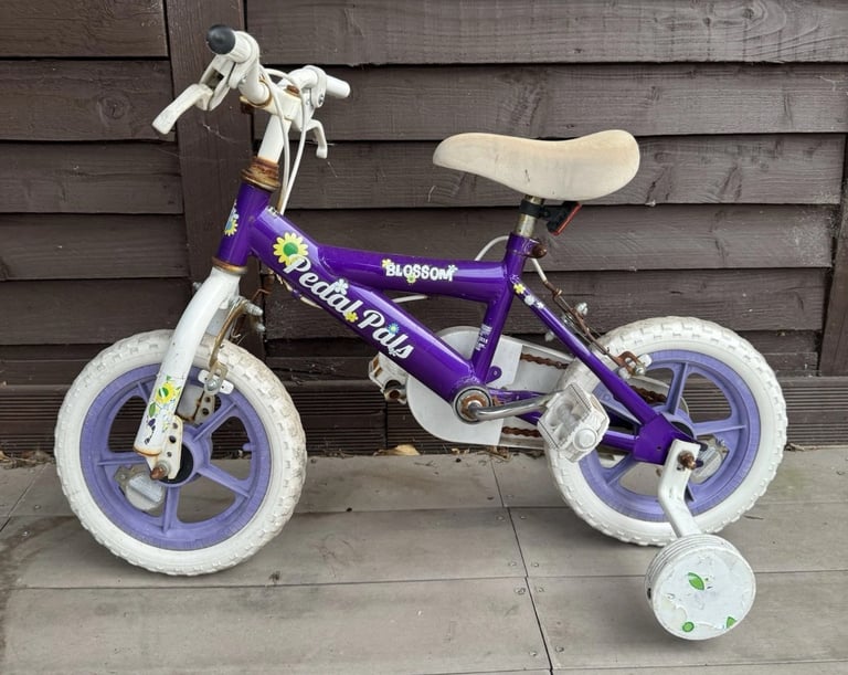 Pedal Pals Blossom’ Kids Bike 12” Wheels with Stabilisers | in Dagenham, London | Gumtree
