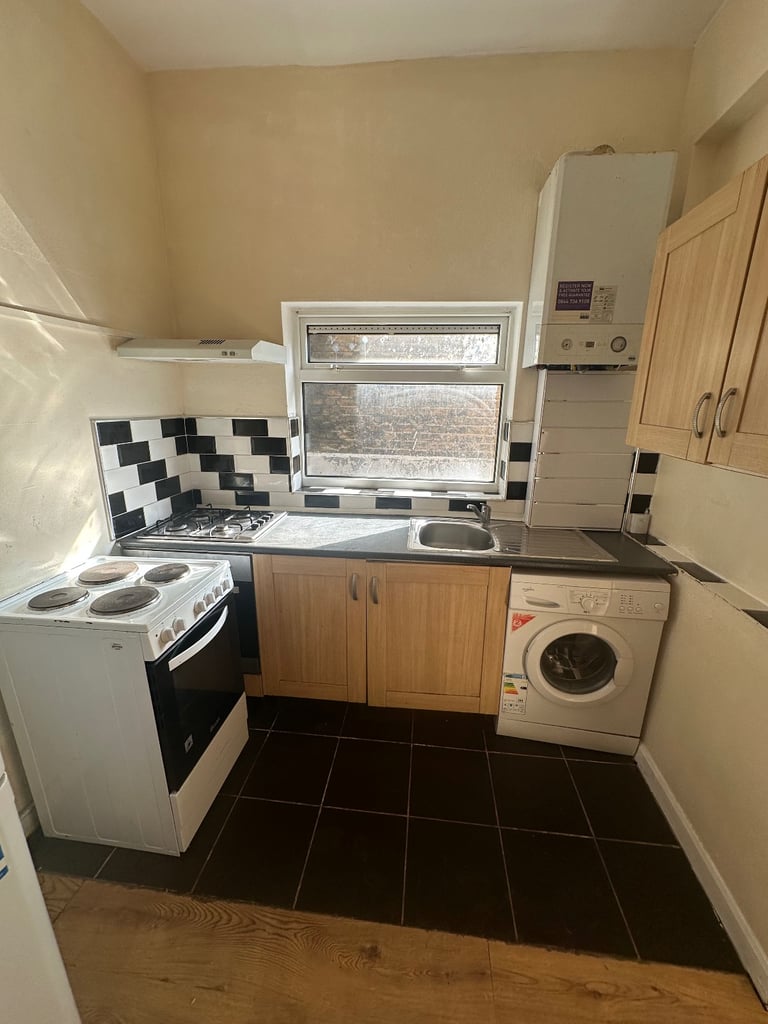 2 bed G/F in Ilford part dss welcome | in Redbridge, London | Gumtree