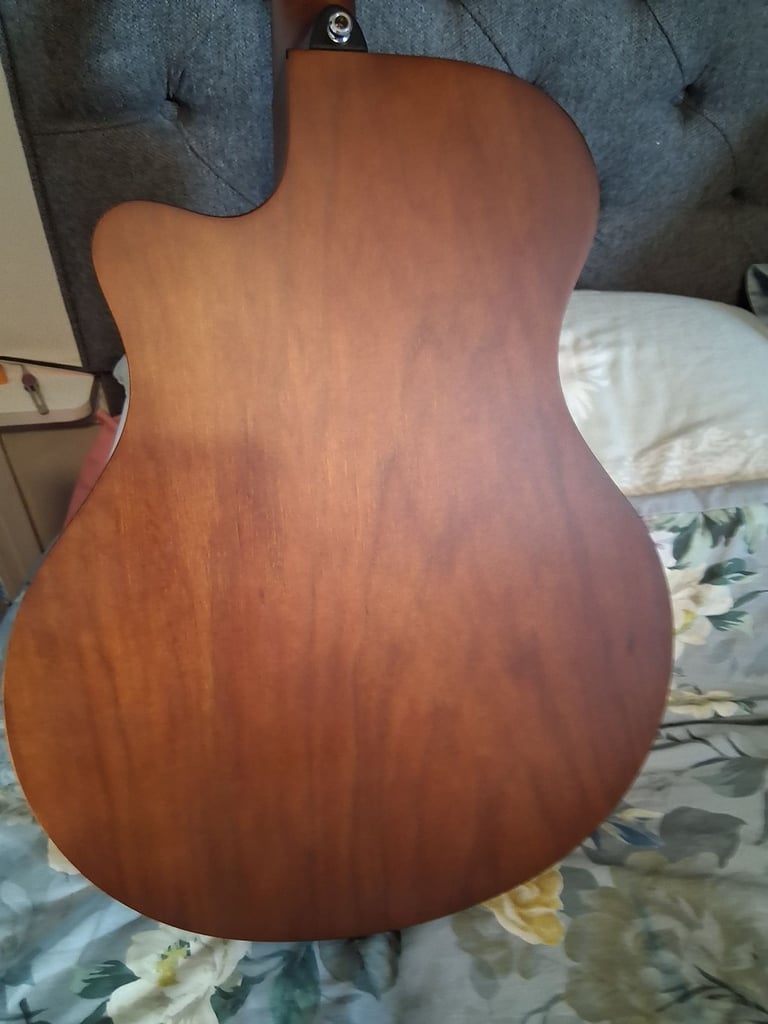 YAMAHA APX 600 £250 WITH HARD CASE | in Bucksburn, Aberdeen | Gumtree