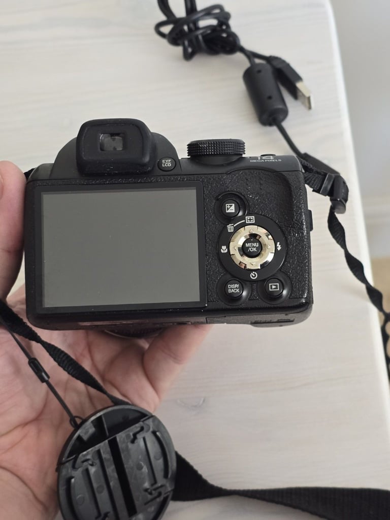 Fujifilm FinePix S Series S4500 14MP Digital Camera Black, With Case ...