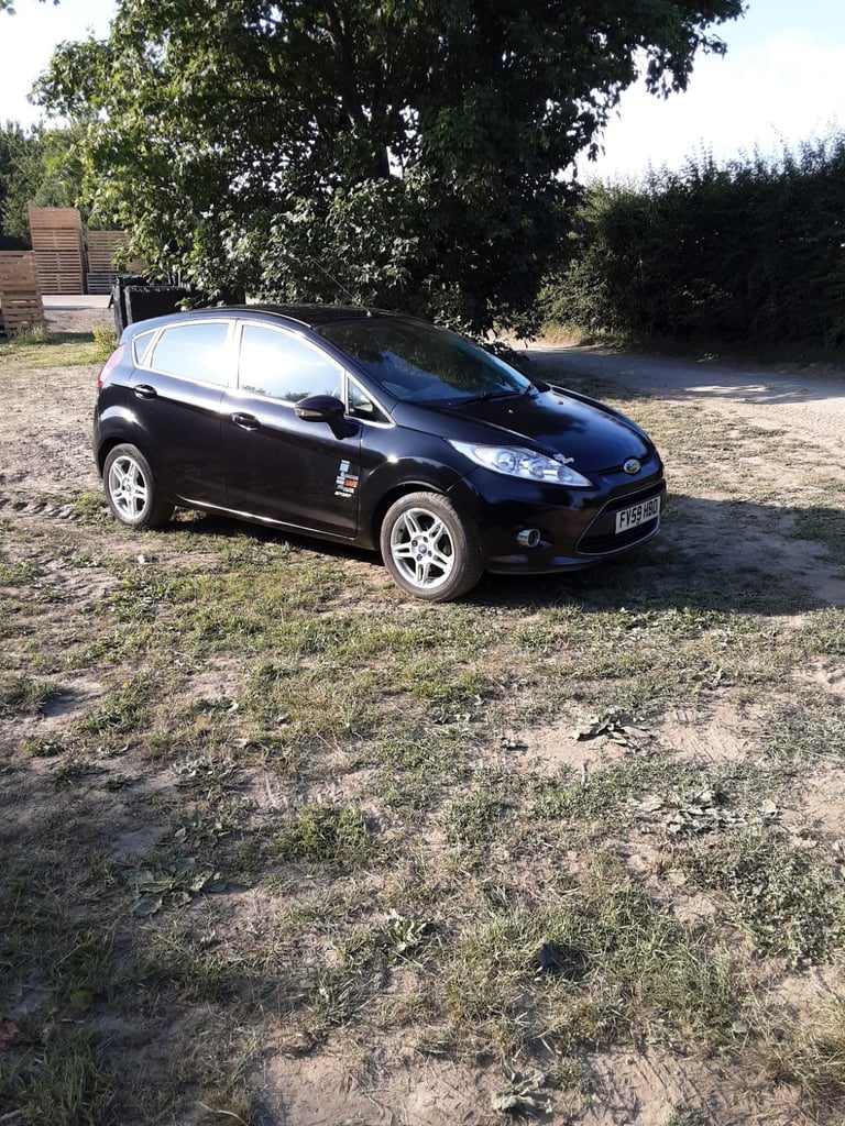 Ford Fiesta TDCI Titanium, £20 road tax, service history, top spec ...