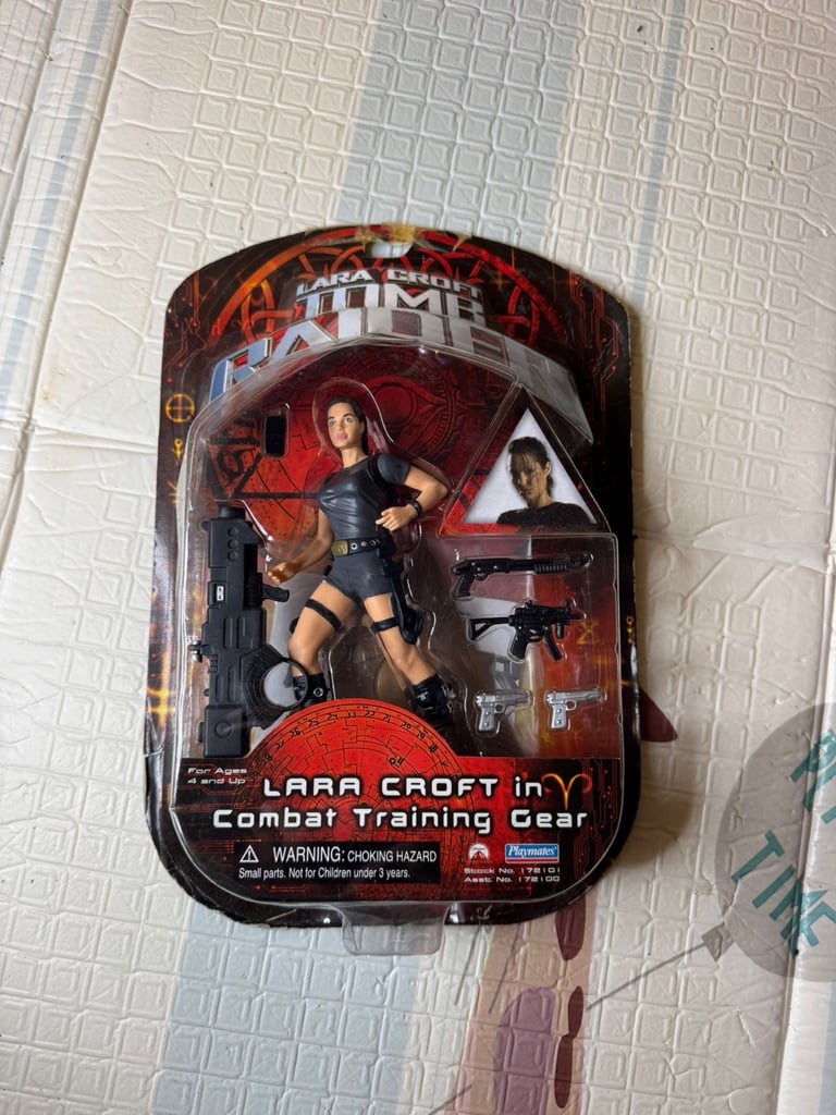 MacFarlane Movie Maniacs, Lara Croft Tomb Raider figure, T2 Terminator ...