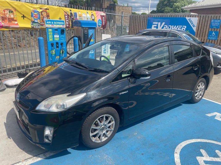 Toyota, PRIUS HYBRID, 2011, 1797 (cc) | in Waterloo, London | Gumtree