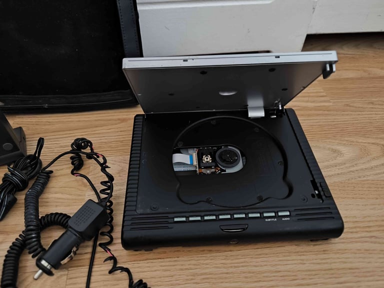 NextBase Portable DVD Player 7 inches | in Chippenham, Wiltshire | Gumtree