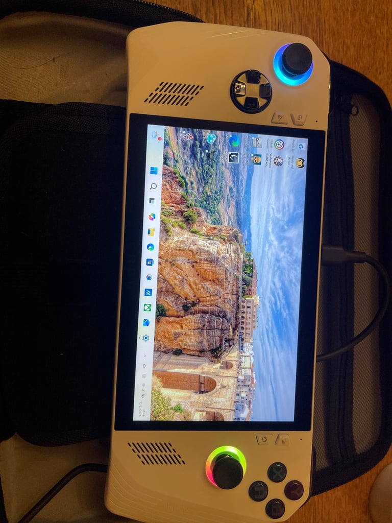 ROG Ally Z1E, 1TB, swap for Legion Go/Steam Deck | in Towcester ...