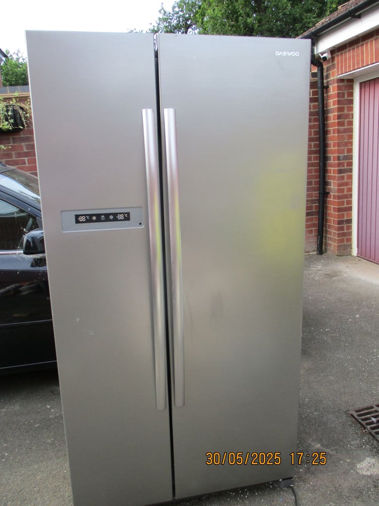 DAEWOO AMERICAN FRIDGE / FREEZER | in Swindon, Wiltshire | Gumtree
