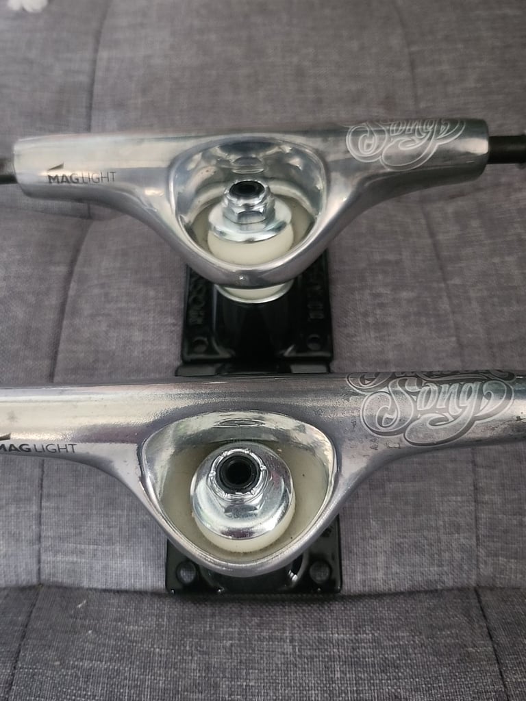 Mag light tensor hollow trucks Daewon Song 8.25 | in Loughton, Essex ...