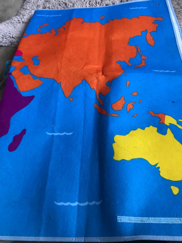 Large geographical world floor felt map with over 100 add on pieces ...
