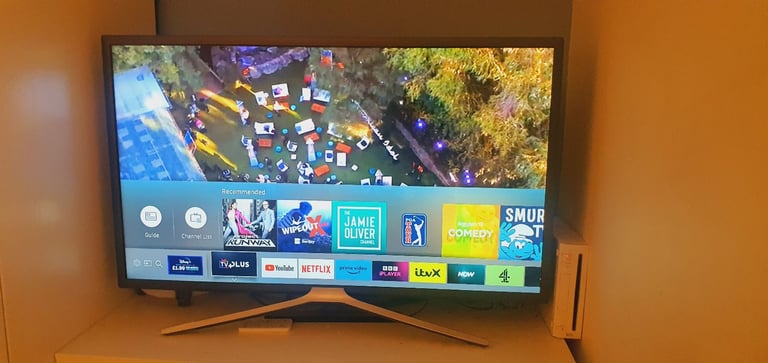 Samsung 32 inch smart tv | in Fallowfield, Manchester | Gumtree