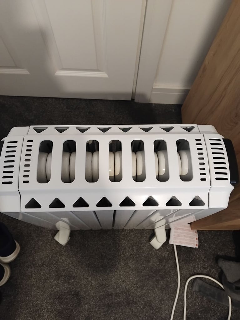 DeLonghi Dragon 4 Pro Oil Filled Radiator | in Ince, Manchester | Gumtree