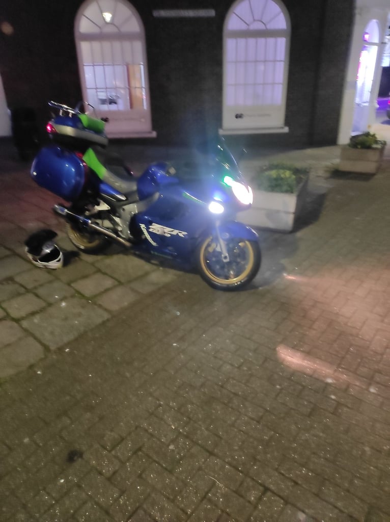 Kawasaki, ZZR, 2003, 1164 (cc) | in Isle of Wight | Gumtree