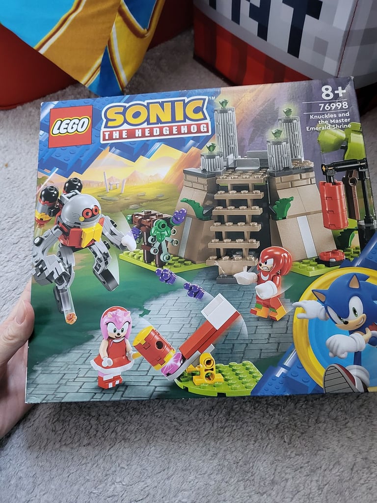 LEGO Sonic the Hedgehog Knuckles and the Master Emerald Shrine lego set ...