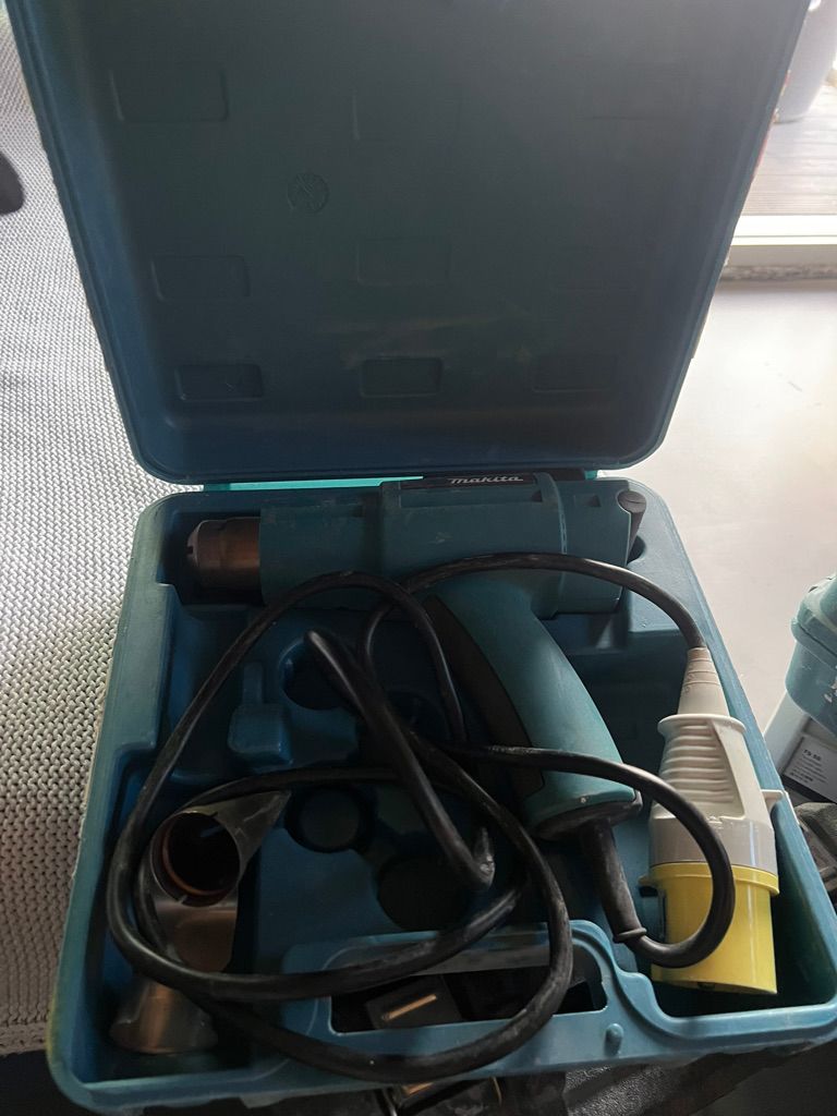 Makita HG5030K/2 240V Heat Gun Supplied in a Carry Case | in Islington ...