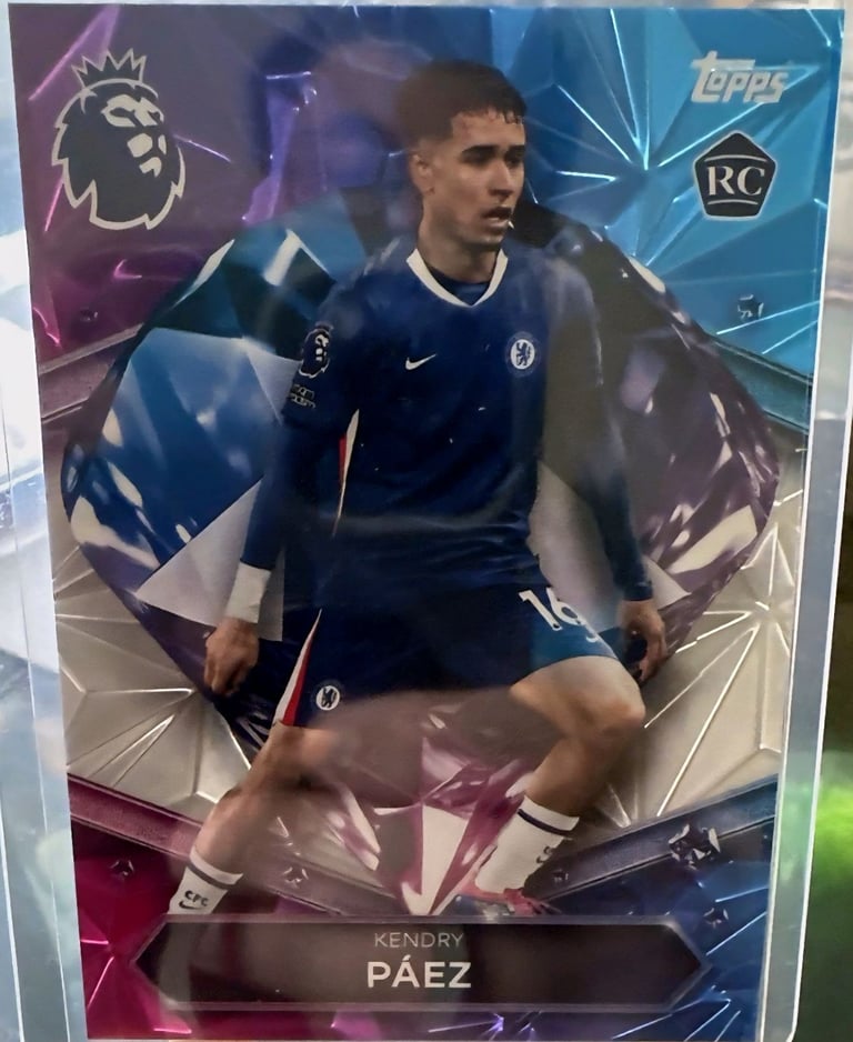Topps Premier League 2025/2026 Kendry Paez Chelsea Diamond Rookie Card ...