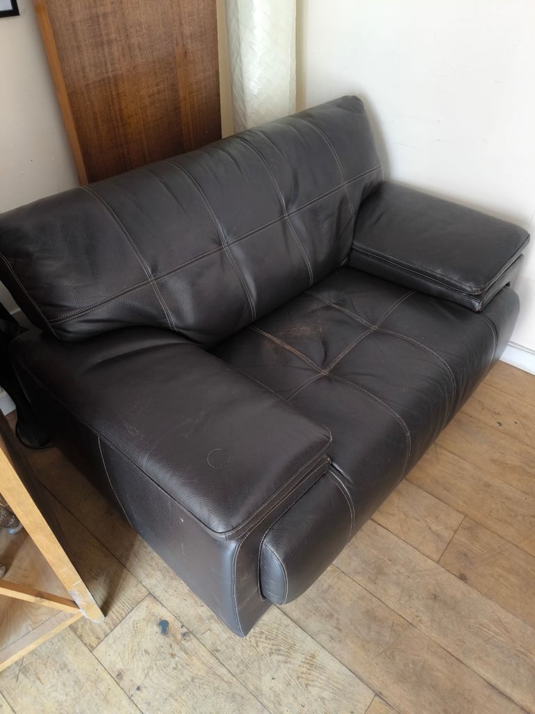 Small sofa - FREE.. pending collection | in Leith, Edinburgh | Gumtree