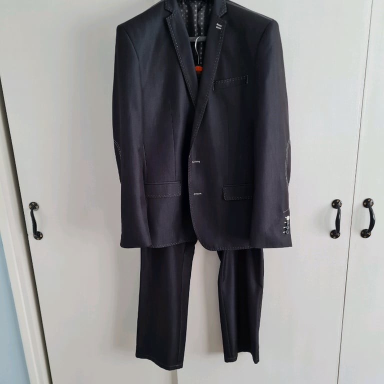 Second-Hand Men's Suits & Tailoring for Sale | Gumtree