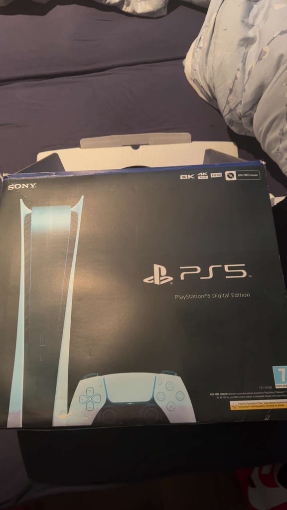 ps5 with controller and box | in Kilburn, London | Gumtree