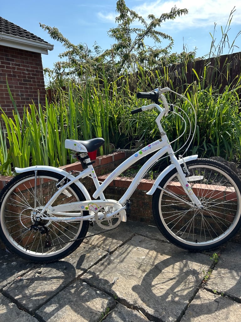 Girls bike further reduced £25 Aged 6-10 years old | in Darlington ...