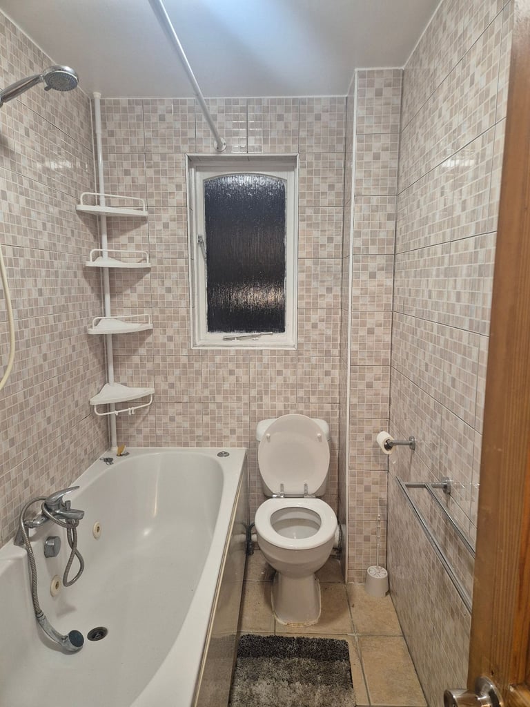 Superb one bedroom flat | in Southgate, London | Gumtree