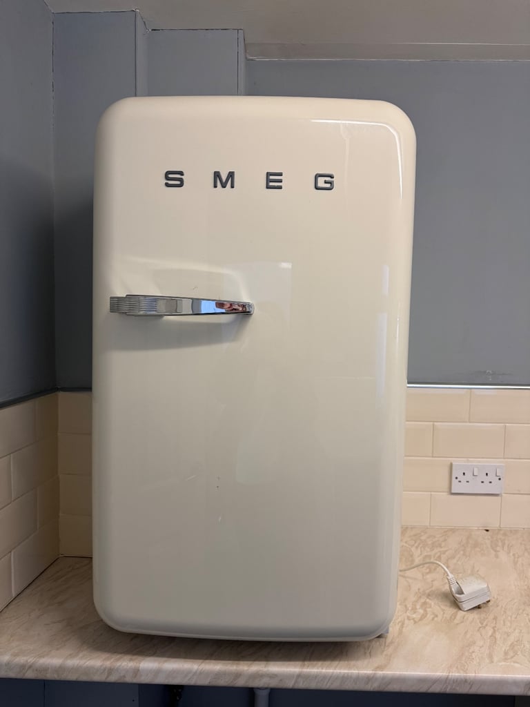 Second-Hand Fridge Freezers for Sale | Gumtree