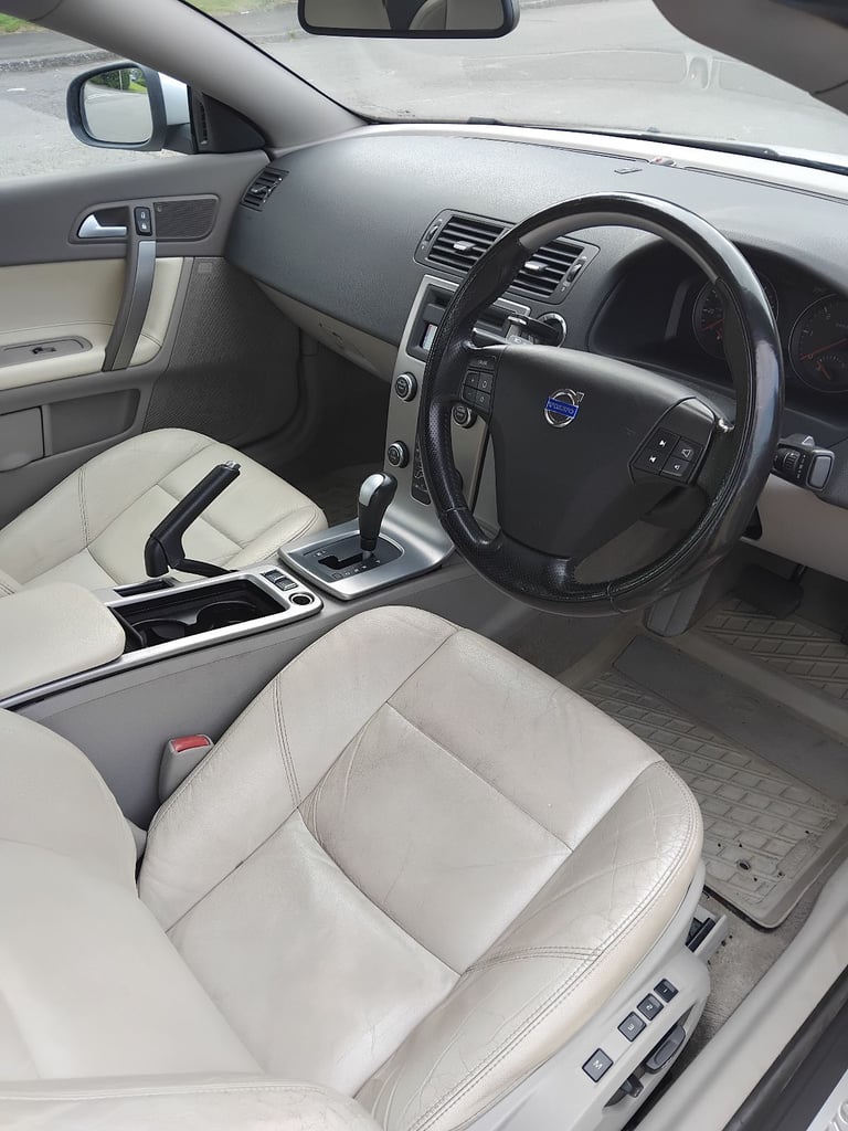 Volvo, C70, Convertible, 2009, Semi-Auto, 1997 (cc), 2 doors spares or ...