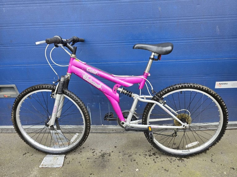 Unisex mountain bike UNIVERSAL CARINA Wheels 26" Frame 18" | in ...