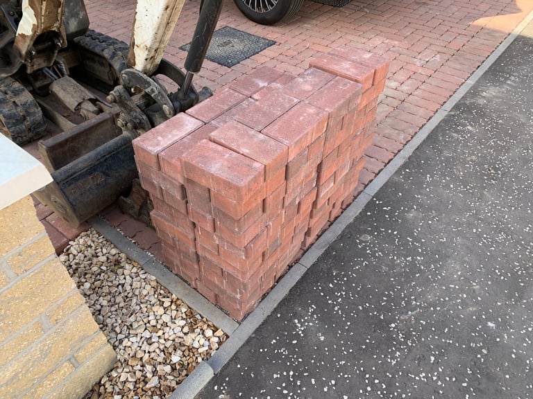 New Red Mono Block - 160 Bricks | in Erskine, Renfrewshire | Gumtree