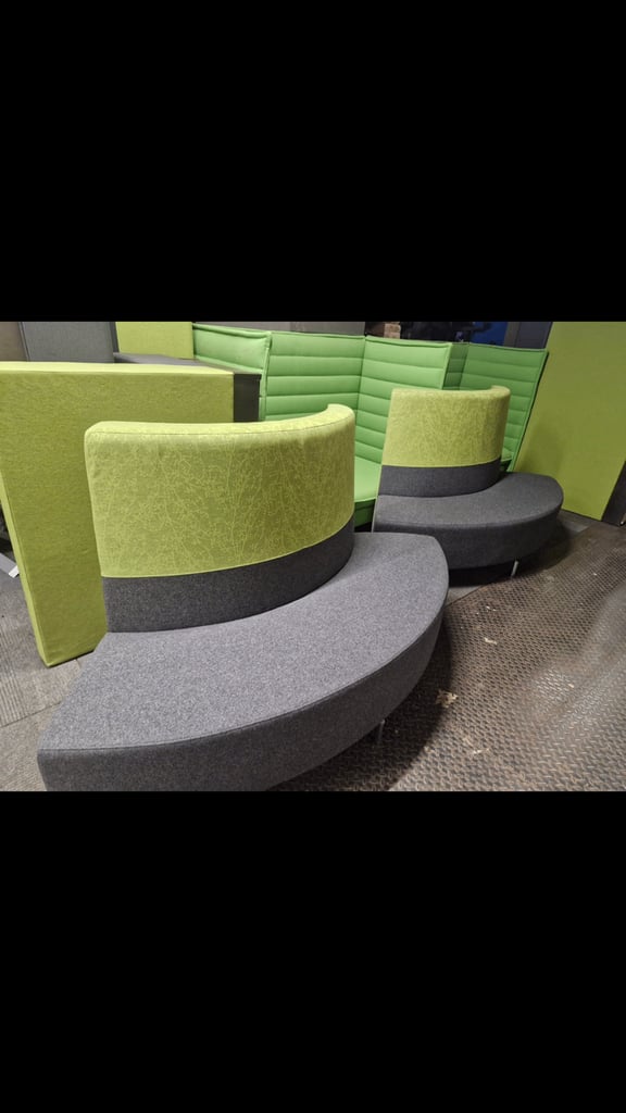 Samba Seating pod and soft seating for reception, breakout area ...