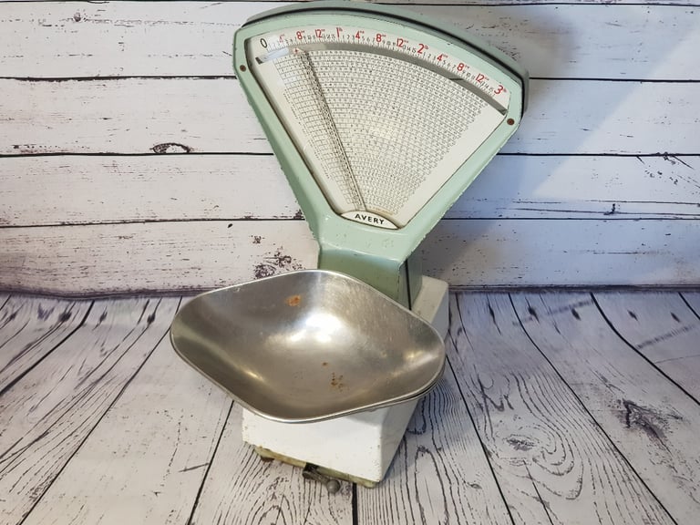 Vintage 3lb Avery Shop Scales - With New Halfpenny Chart and Pan | in ...