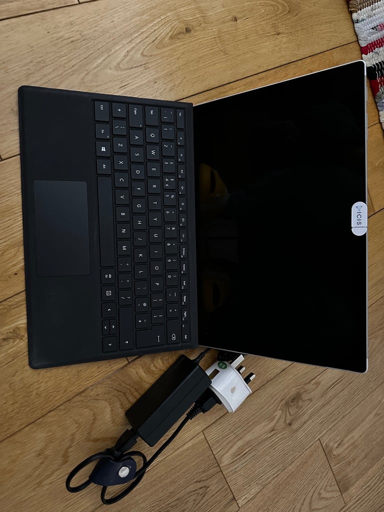 Surface pro 5th Gen 1tb | in Victoria, London | Gumtree
