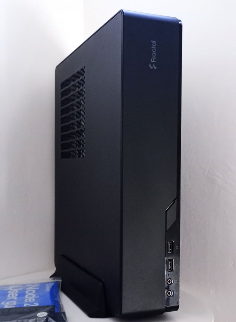 Fractal Design PC Case NODE 202 Mini ITX With Stand | in Kingswood ...