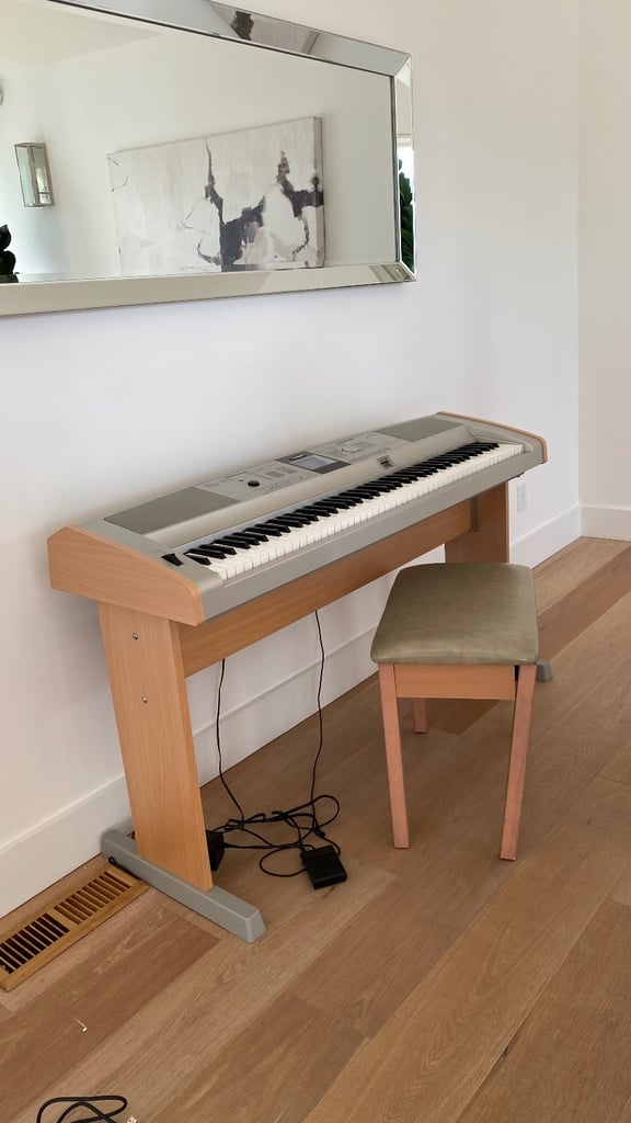 Yamaha DGX 505 Portable Baby Grand keyboard/piano & foot pedal | in ...