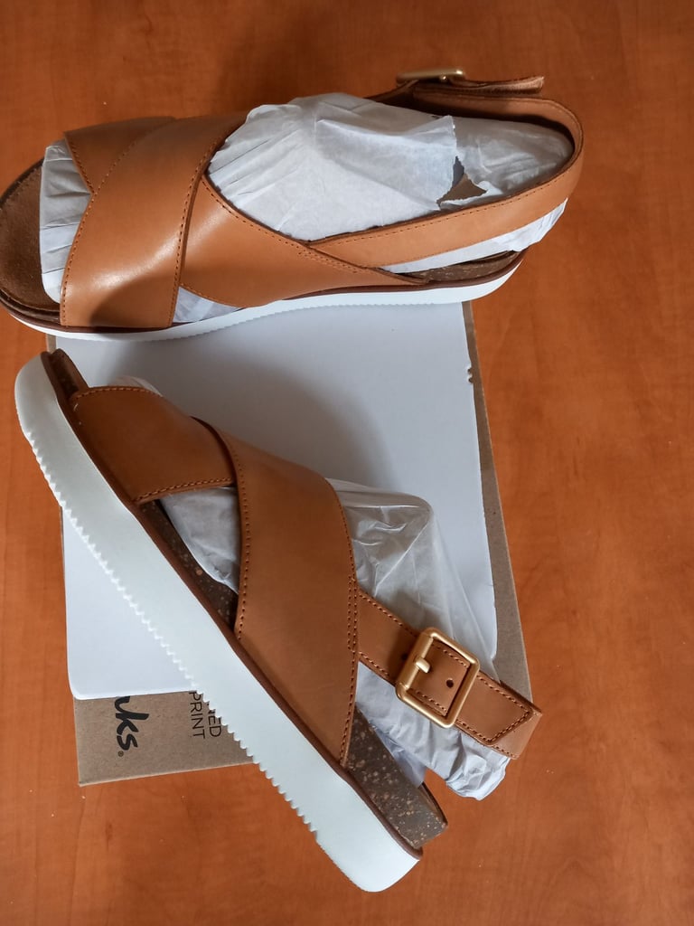 CLARKS ELAINE CROSS SANDELS BRAND NEW IN BOX size 5 £20 | in Gatley ...