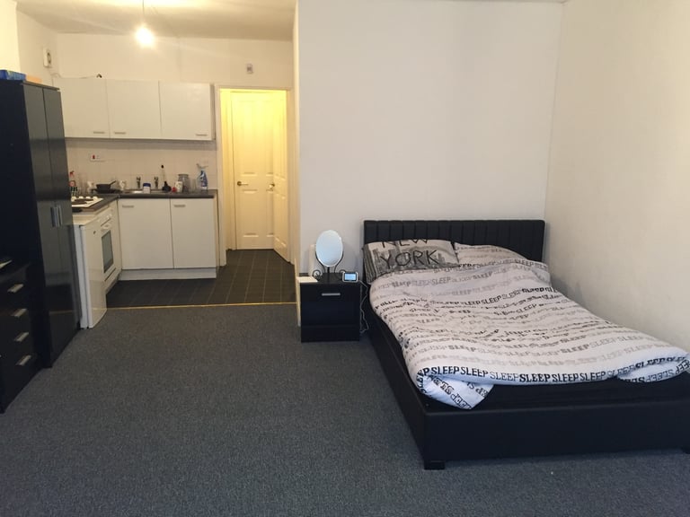 Large Studio Flat in Luton To Rent In of leagrave Rd LU3 | in Luton ...