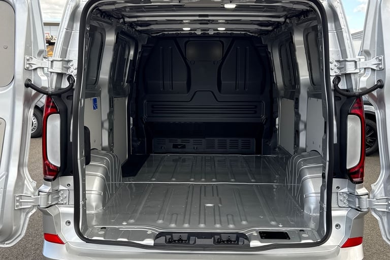 2025 Volkswagen Transporter SWB 218PS 65kWh Electric Panel Van Van ...