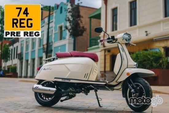 Royal Alloy GP 125cc Modern Classic Retro Automatic Moped Scooter For ...