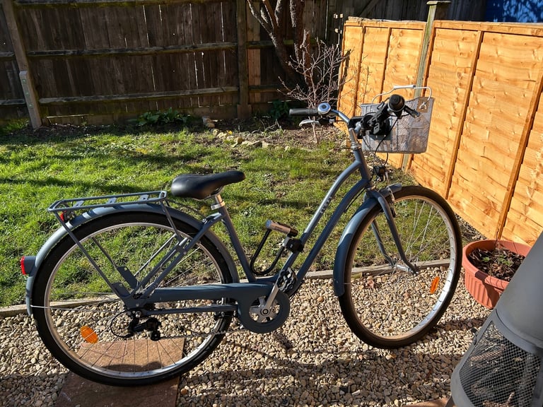Step through Bike - Dutch bicycle with accessories: basket, kryptonite ...