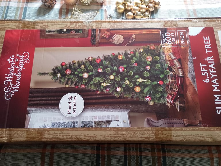 6.5ft Mayfair Christmas Tree, Mixed Tip & Decorations, BARGAIN!!🎄🎅 | in ...