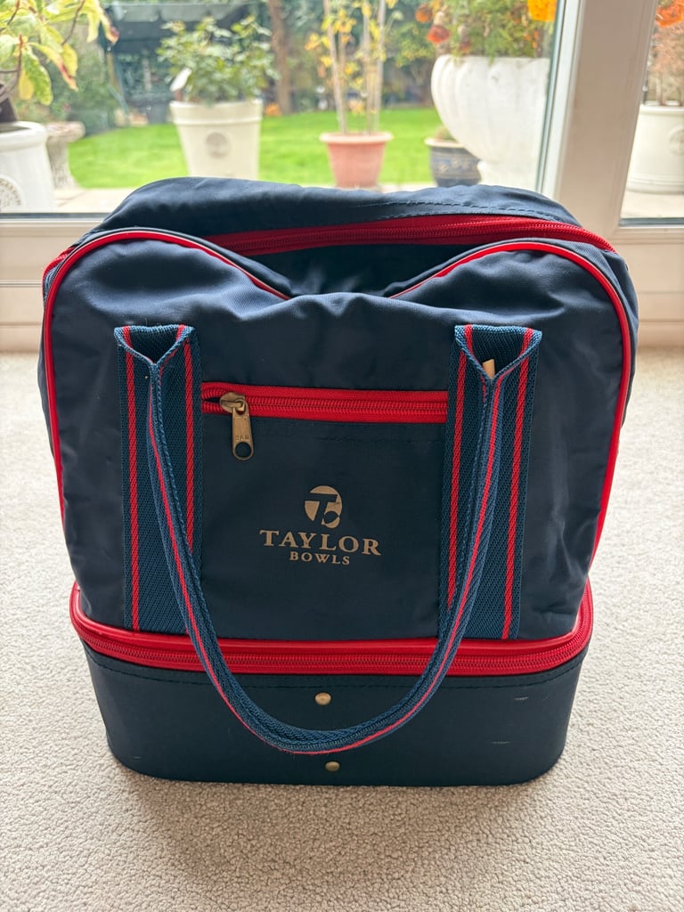 Thomas Taylor Lignoid Lawn Bowls Size 1 – Lea Park Logo – PBB 05 – Bag ...