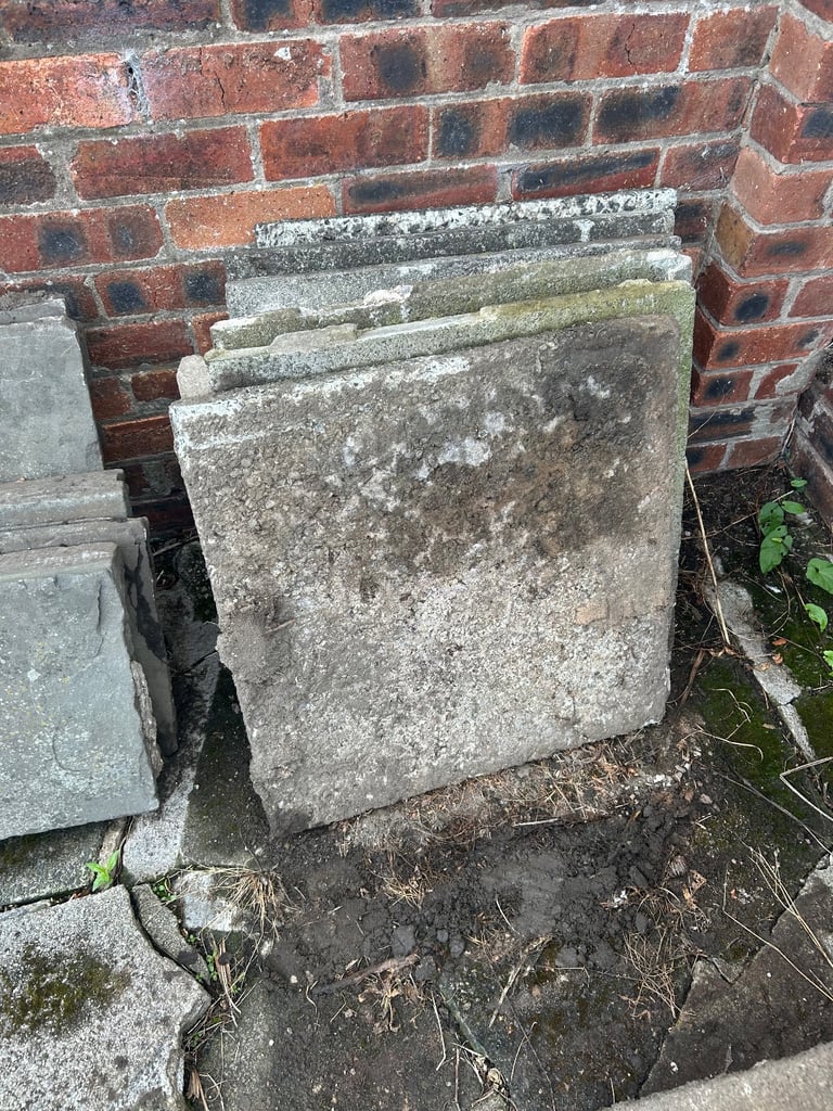 2x2 concrete garden slabs -25 | in Methil, Fife | Gumtree