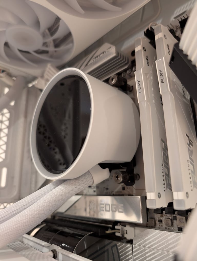 GAMING PC - Ryzen 7 9800X3D - RX 9070XT - 32GB RAM - 1TB SSD - 5 YEAR ...