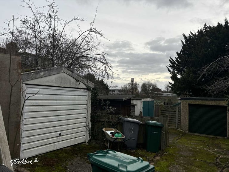 Garage to rent in London (N12) | Stashbee | in North Finchley, London ...