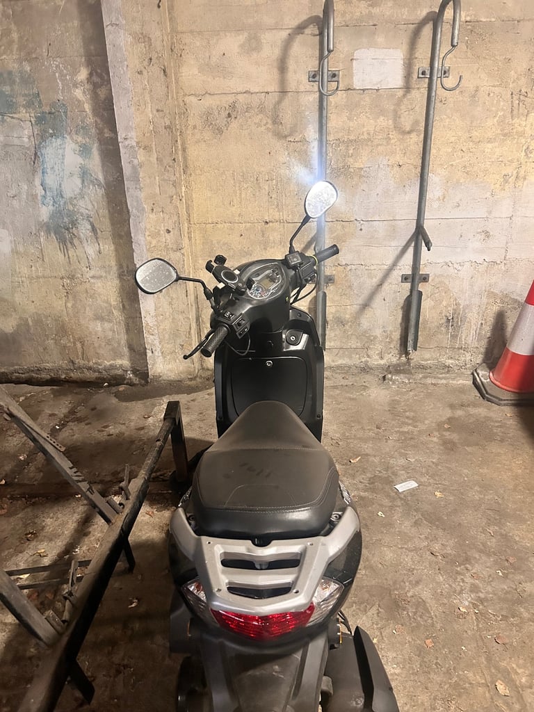 Peugeot, TWEET, 2022, 125 (cc) | in Clapham, London | Gumtree