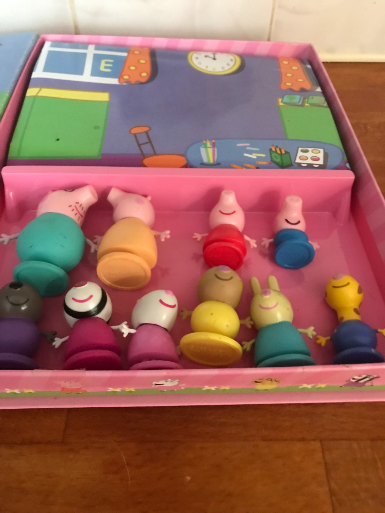 Peppa Pig My Busy Book comes with 10 figurines | in Croxley Green ...