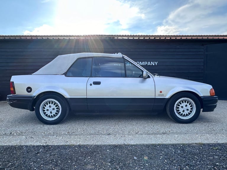 Used Ford ESCORT Convertible Cars for Sale | Gumtree